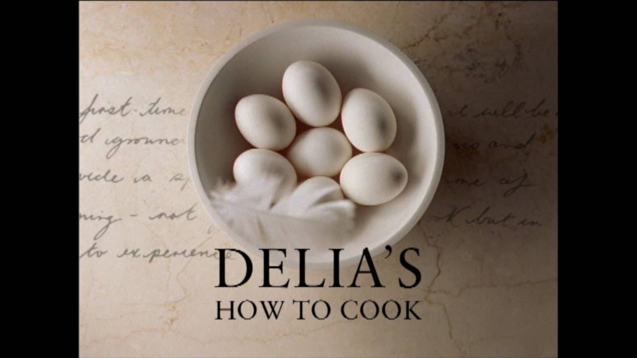 how to boil an egg delia